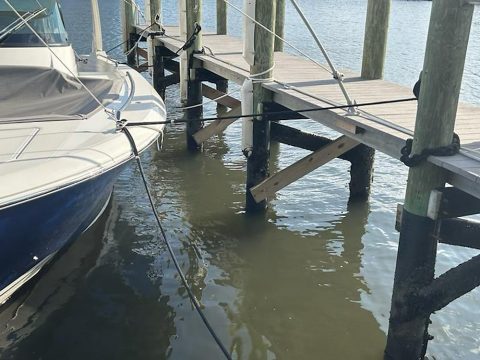 New Cross Bracing on Finger Piers - Delray Beach, FL - Hydros Marine ...
